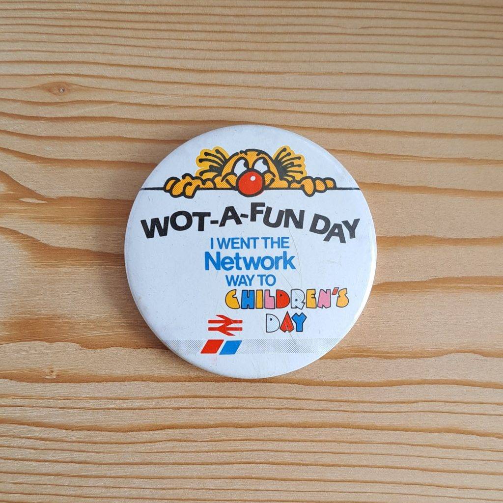 Network Rail – Children’s day – Vintage pin badge – Rainbow Badges